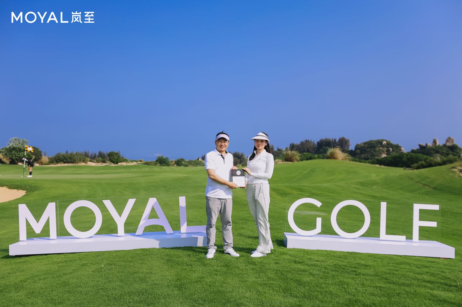 无惧挑战，精准出击！MOYAL岚至携手亚洲顶级高球会解决晒后修复难题-消费日报网